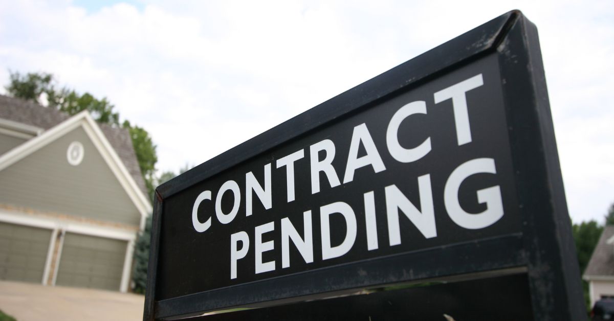 Pending home sales climb nationwide in August - Scotsman Guide